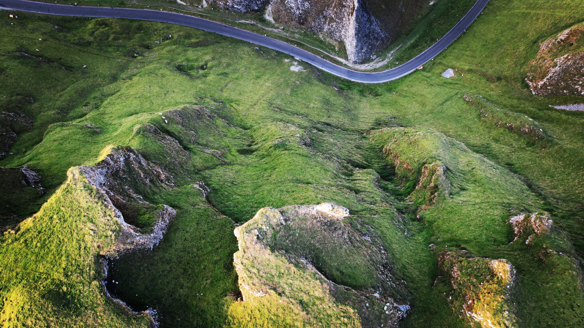 A Journey Through Nature’s Splendor: Exploring Winnats Pass and ...