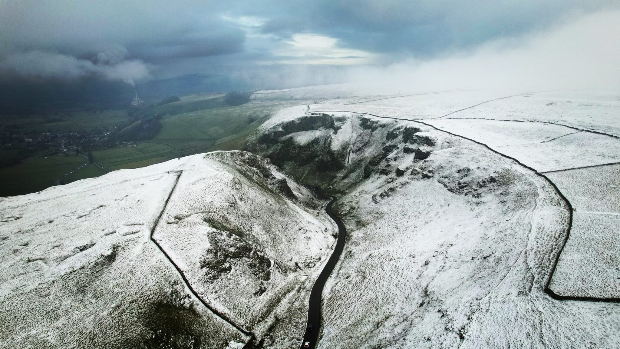 A Journey Through Nature’s Splendor: Exploring Winnats Pass and ...