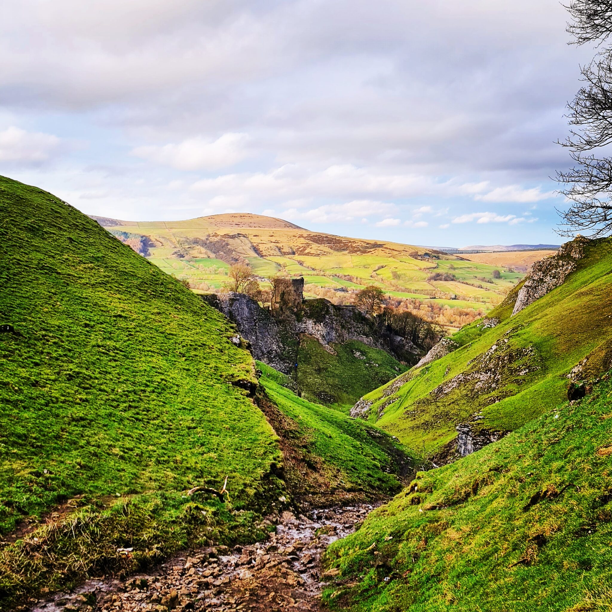 A Journey Through Nature’s Splendor: Exploring Winnats Pass and ...