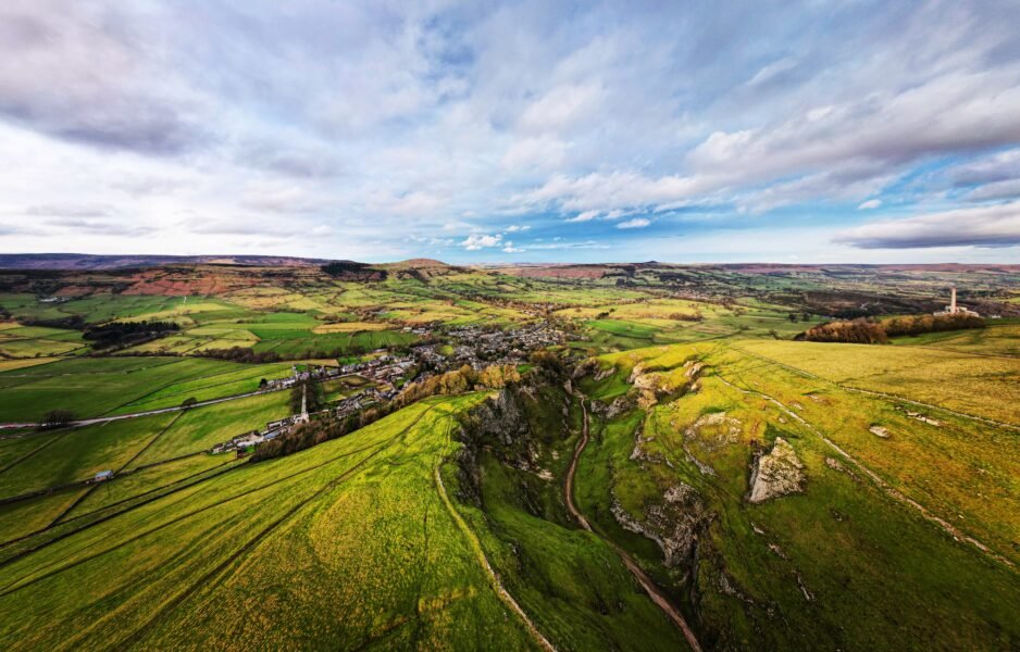Hiking in the Footsteps of History: Peveril Castle via Cave Dale – Papa ...