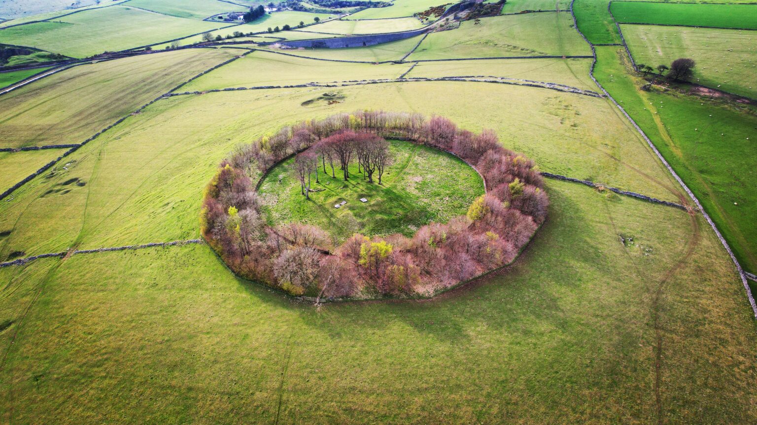 Minninglow Hill: A Window into the Prehistoric Past of the Peak ...